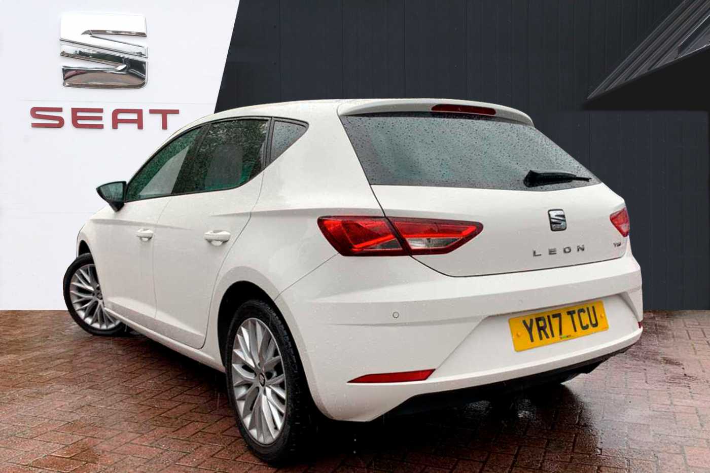 SEAT Leon 5dr (2016) 1.2 TSI SE Dynamic Tech (110 PS)